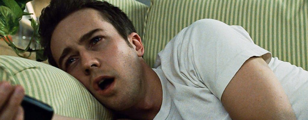 အိပ်ရေးပျက်ရင် ဝက်ခြံပေါက်နိုင်သလား - Kwee